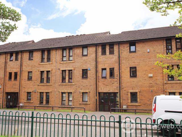 Apartment at Raeberry Street, Glasgow