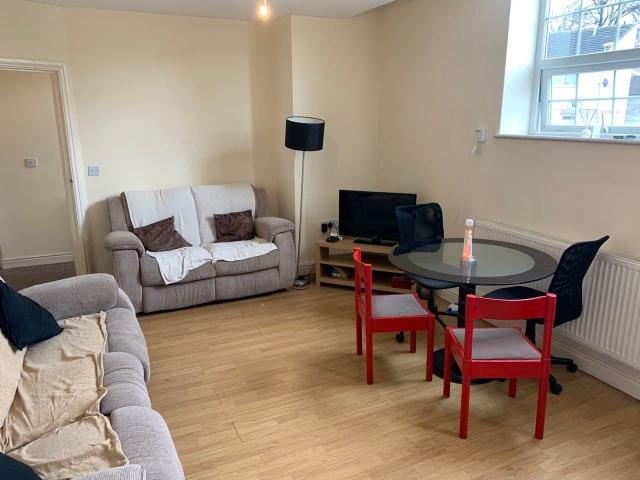 Apartment at Raglan Road, Leeds