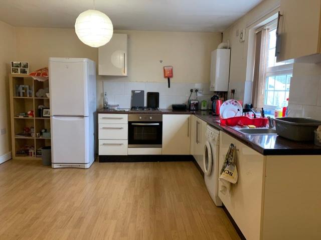 Apartment at Raglan Road, Leeds