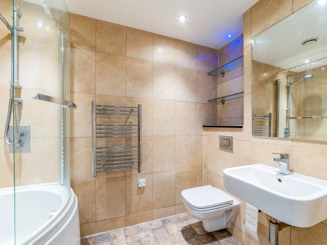 Apartment at Railway Terrace, Slough
