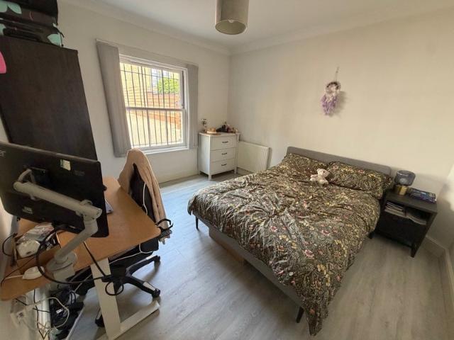 Apartment at Rainhill Way, Greater London