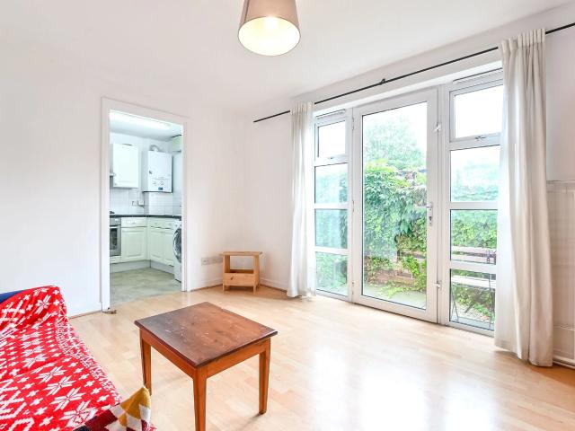 Apartment at Rainhill Way, Greater London