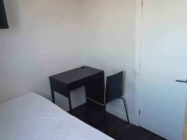 Apartment at Rainsborough Avenue, Greater London