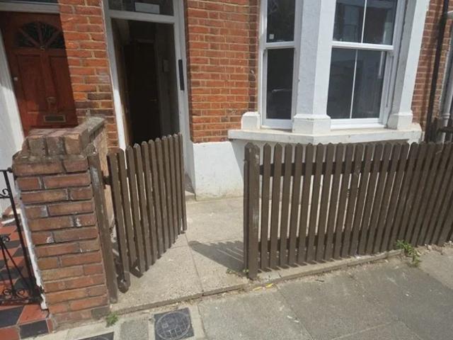 Apartment at Rainville Road, Greater London