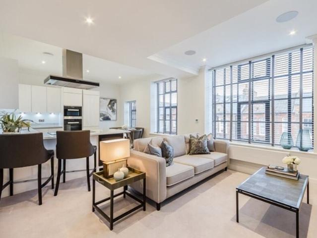 Apartment at Rainville Road, Greater London
