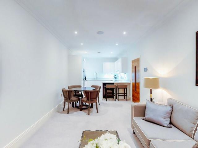 Apartment at Rainville Road, Greater London
