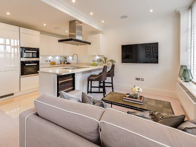 Apartment at Rainville Road, Greater London