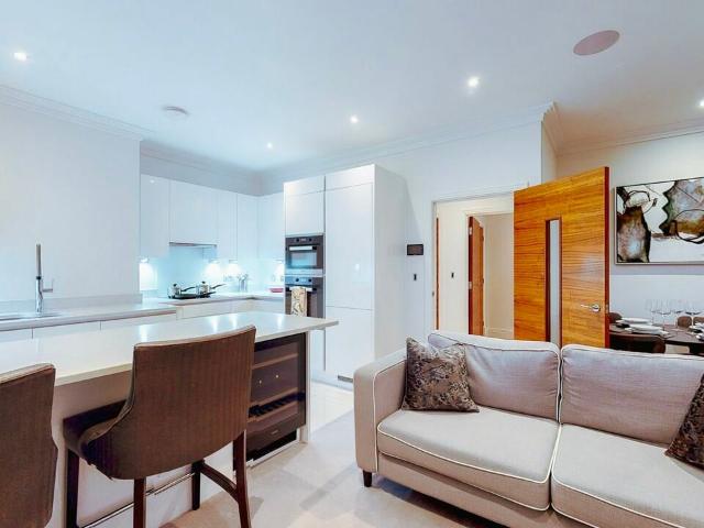 Apartment at Rainville Road, Greater London