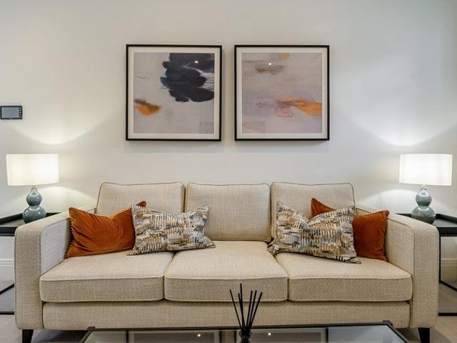 Apartment at Rainville Road, Greater London