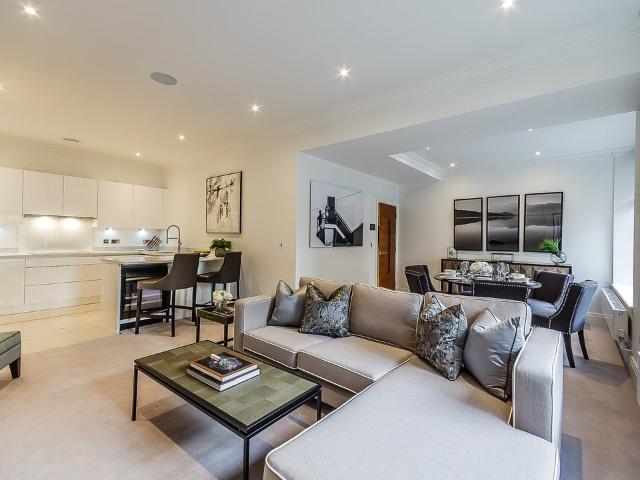 Apartment at Rainville Road, Greater London