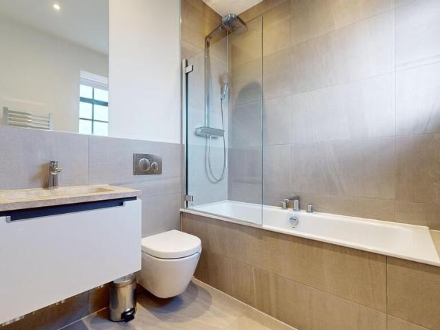 Apartment at Rainville Road, Greater London