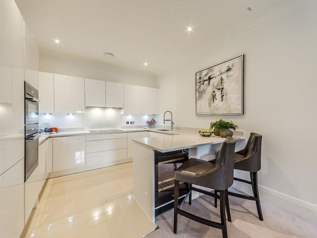 Apartment at Rainville Road, Greater London