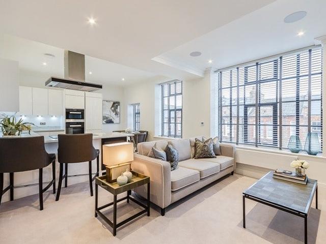 Apartment at Rainville Road, Greater London