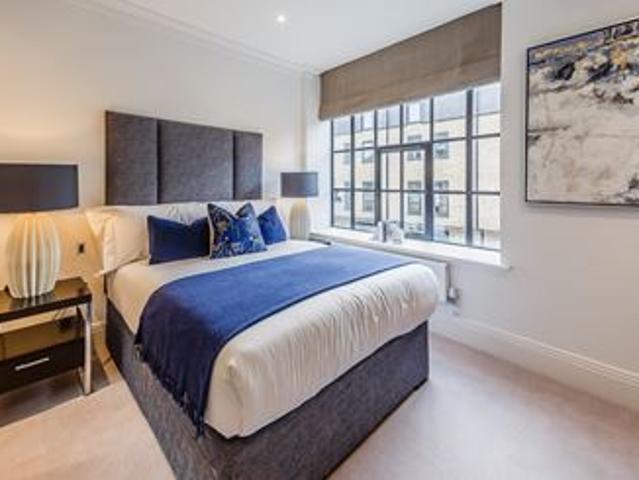 Apartment at Rainville Road, Greater London