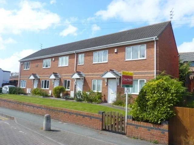 Apartment at Rake Lane, Upton