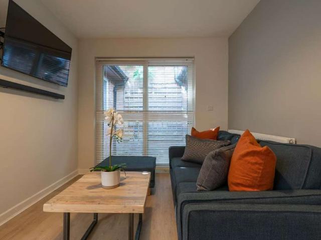 Apartment at Raleigh Street, Nottingham