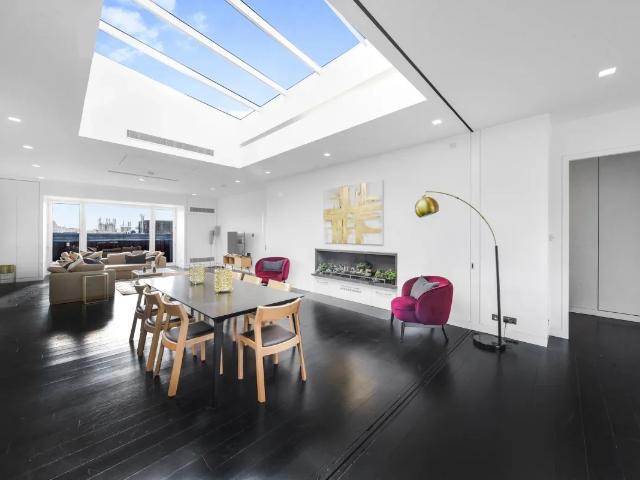 Apartment at Ramillies Place, City of Westminster