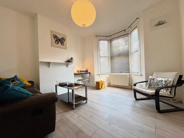 Apartment at Ramsay Road, Greater London
