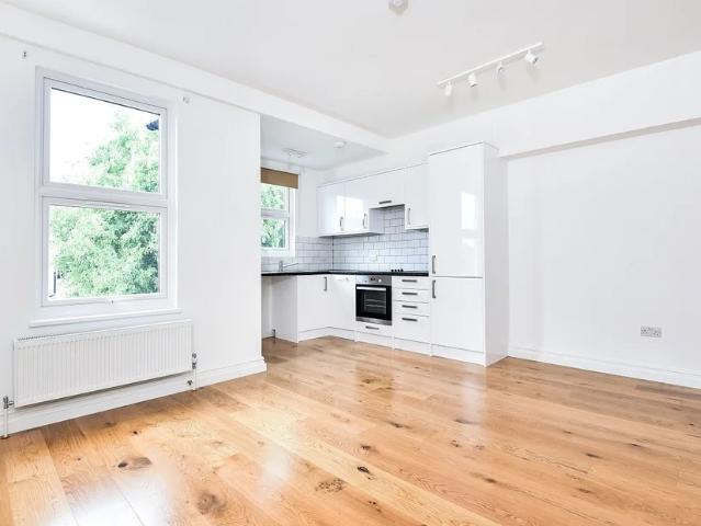 Apartment at Ramsdale Road, Greater London