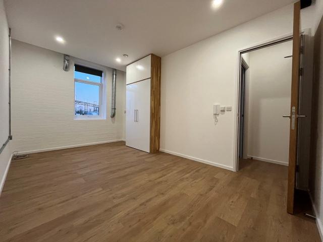 Apartment at Randalls Park Avenue, Mole Valley