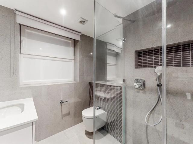 Apartment at Ranelagh Road, Greater London
