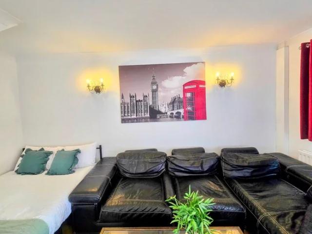 Apartment at Reverdy Road, Greater London