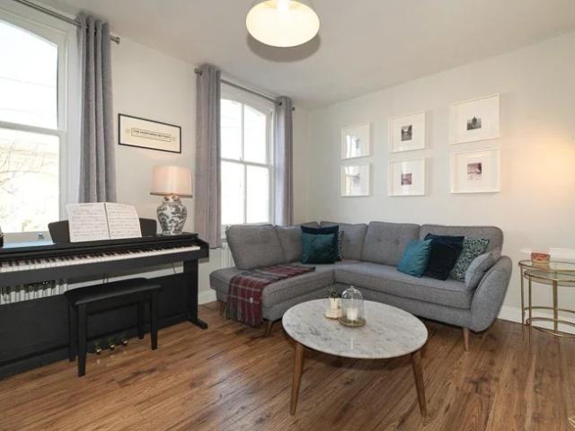 Apartment at Reverdy Road, Greater London