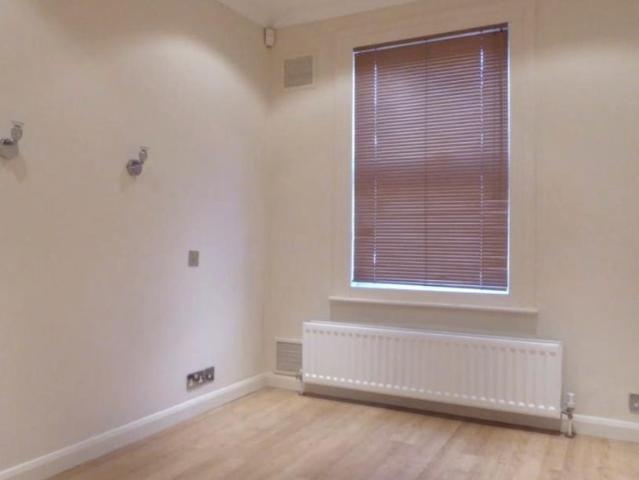 Apartment at Reading Road, Pangbourne