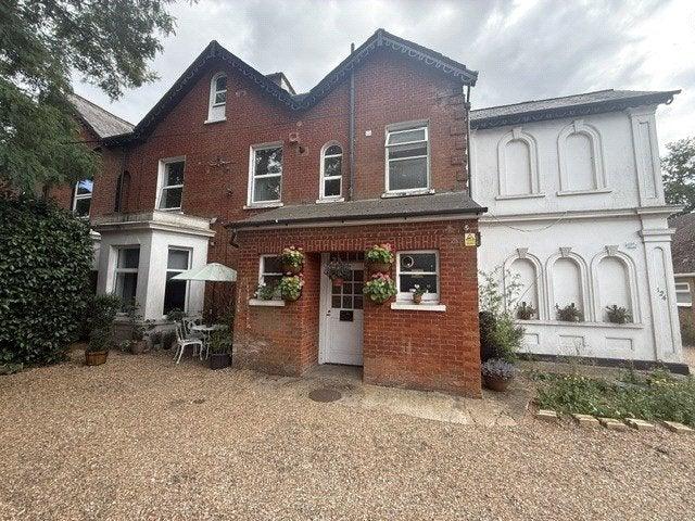 Apartment at Reading Road South, Hart