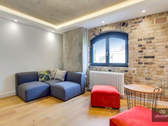 Apartment at Reardon Path, Greater London