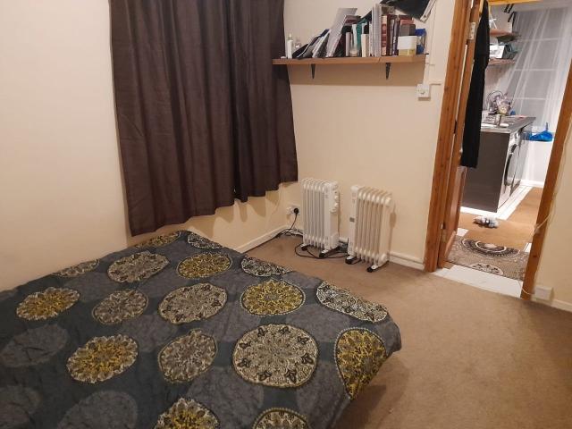 Apartment at Reardon Street, Greater London