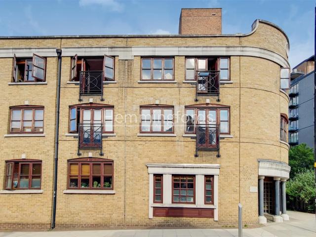Apartment at Reardon Street, Greater London