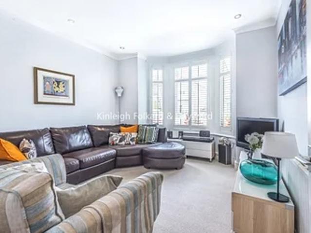 Apartment at Reckitt Road, Greater London