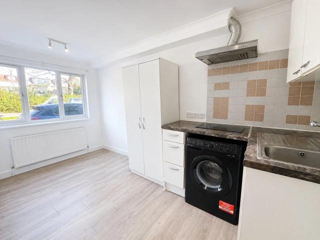 Apartment at Recreation Way, Greater London