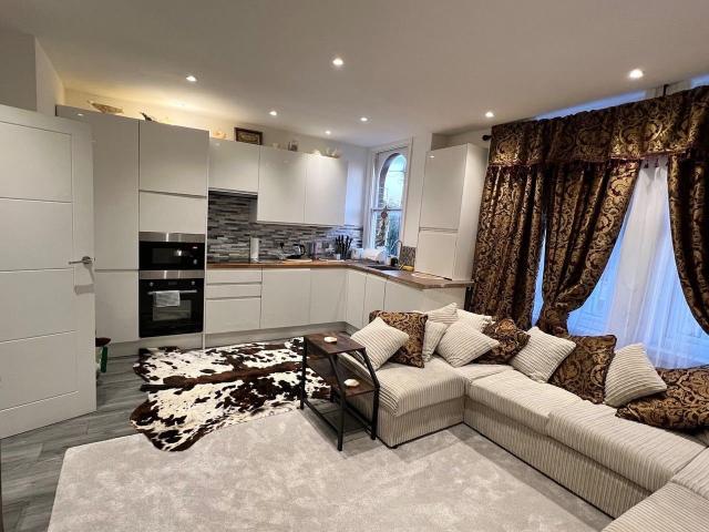 Apartment at Rectory Grove, Greater London