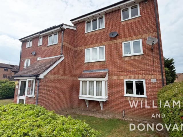 Apartment at Rectory Road to Ironwell Lane PROW 285, Rochford