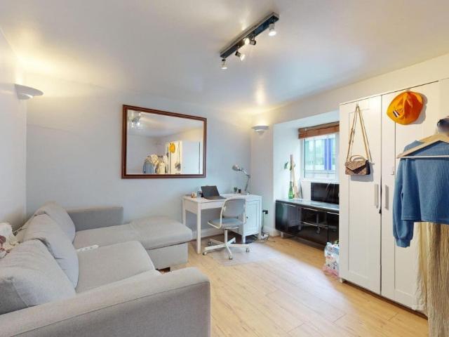 Apartment at Red Lion Street, Greater London