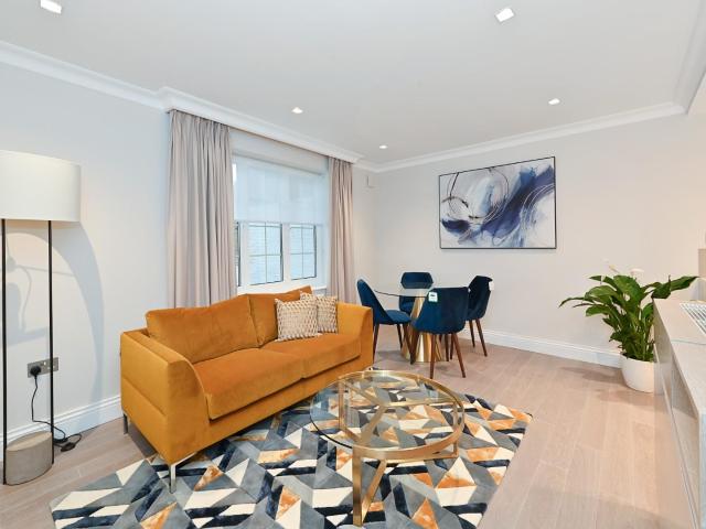 Apartment at Red Lion Yard, London