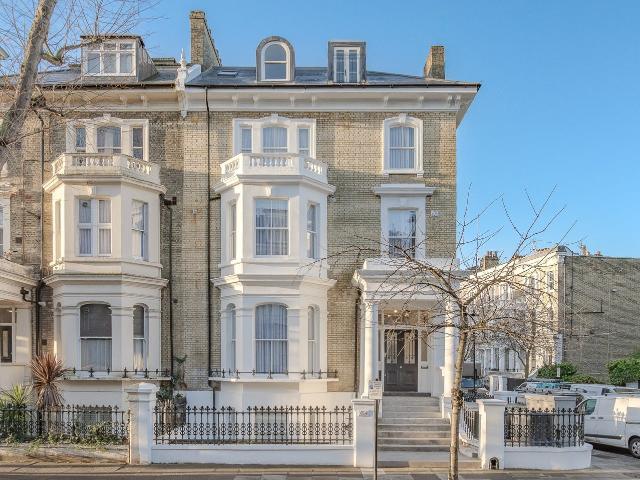 Apartment at Redcliffe Gardens, Greater London