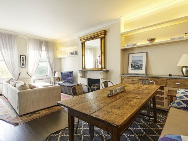 Apartment at Redcliffe Gardens, Greater London