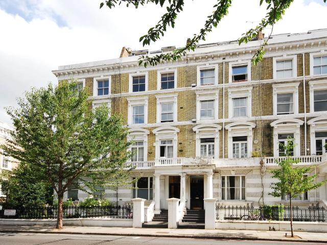 Apartment at Redcliffe Gardens, Greater London