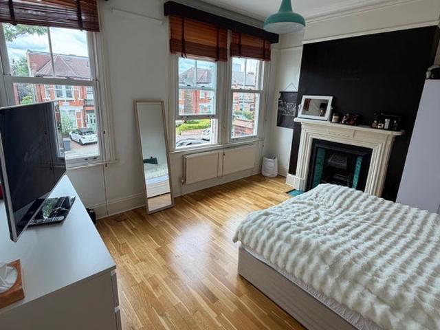 Apartment at Redbourne Avenue, Greater London
