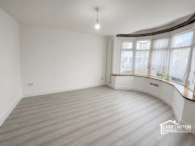 Apartment at Redbridge Lane East, Greater London