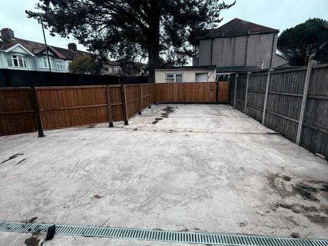 Apartment at Redbridge Lane East, Greater London