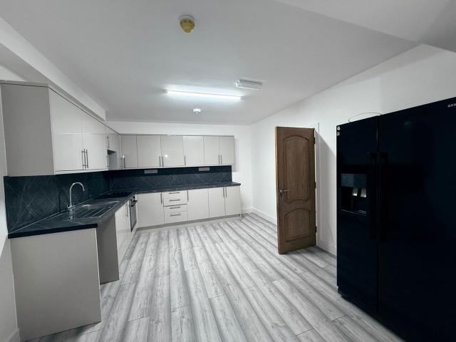 Apartment at Redbridge Lane East, Greater London