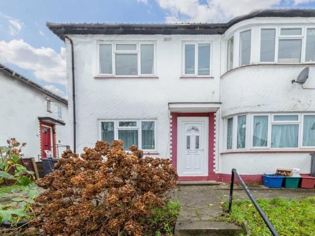 Apartment at Redesdale Gardens, Greater London