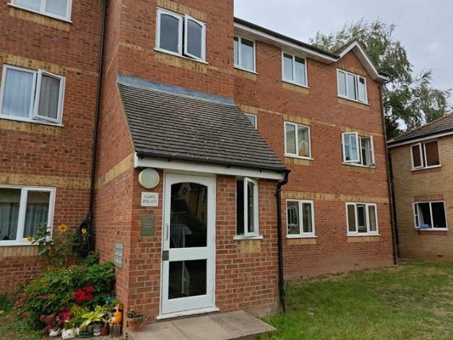 Apartment at Redford Close, Greater London