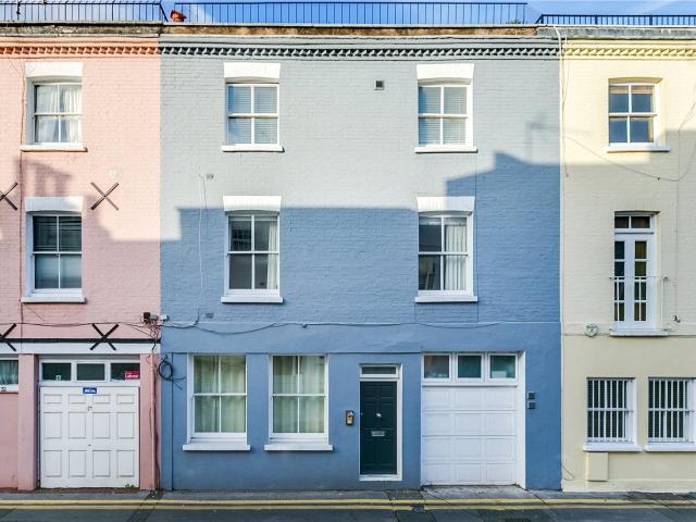 Apartment at Redfield Lane, Greater London