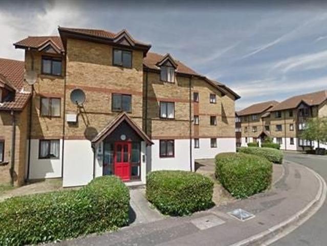 Apartment at Redwood Grove, Bedford