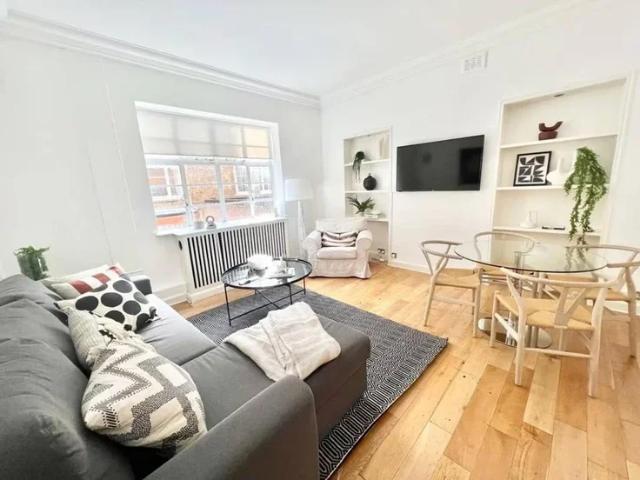 Apartment at Reeves Mews, City of Westminster